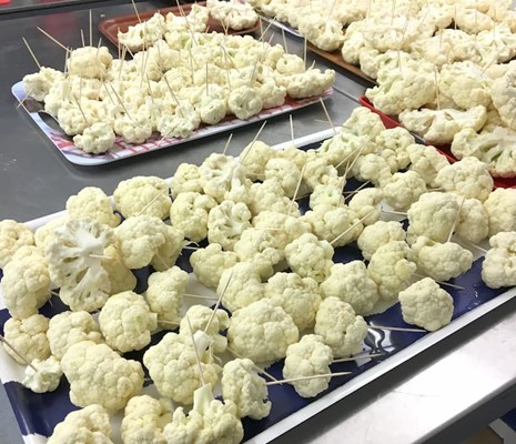 Cauliflower Life Size Sheep | Food is Art